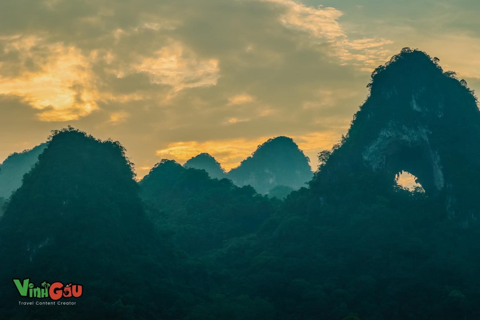 Núi Mắt Thần - Vẻ Đẹp Bí Ẩn Vùng Núi Cao Bằng - Bến Xe Cao Bằng